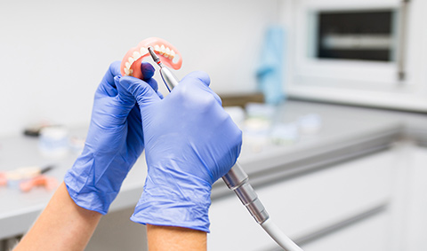 Hélène Grondin Denturologiste à Longueuil